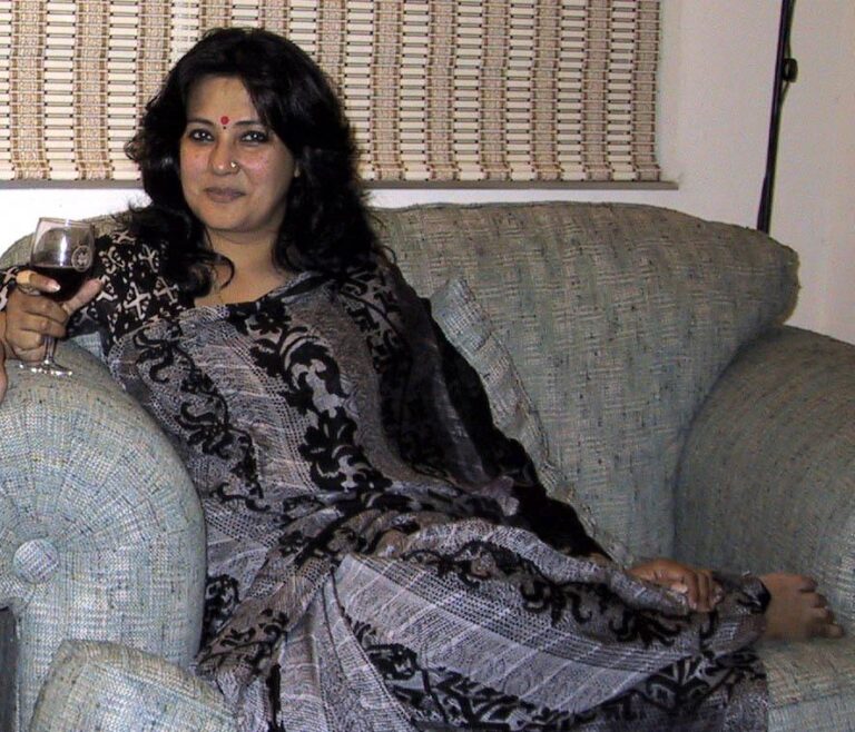 Moon Moon Sen: The Enchanting Journey – Biography, Family, Daughters ...